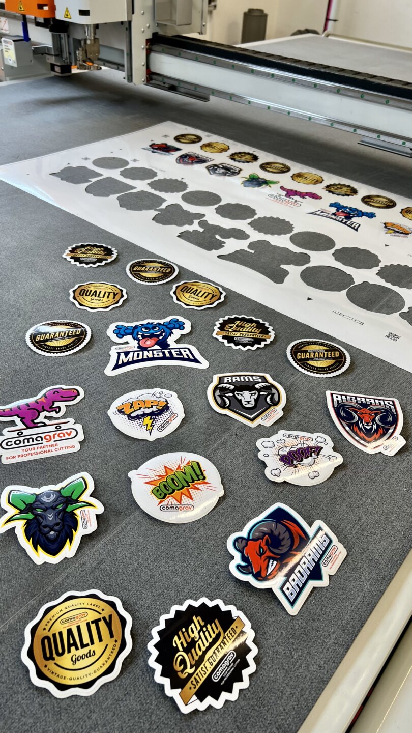 Flatbed multifunctional cutting and routing plotter COMAGRAV DIGI